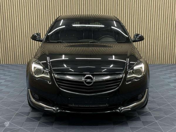 Black Opel Insignia 2014 in Marijampole, with an engine capacity of 1.96 L and mileage of 246 thousand km for 8250 €, photo 4 on AUTOMOTO.COM.LV