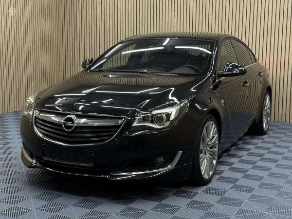 Black Opel Insignia 2014 in Marijampole, with an engine capacity of 1.96 L and mileage of 246 thousand km for 8250 €, photo 5 on AUTOMOTO.COM.LV