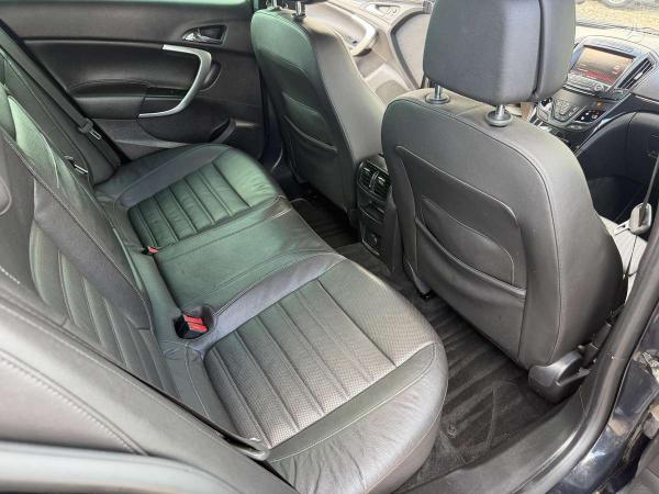 Melns Opel Insignia 2014 Utena, ar dzinēja tilpumu 1.96 L un nobraukumu 280 tūkst. km par 5990 €, foto 9 vietnē AUTOMOTO.COM.LV