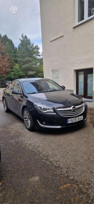 Black Opel Insignia 2015 in Kaunas, with an engine capacity of 1.96 L and mileage of 295 thousand km for 6500 €, photo  on AUTOMOTO.COM.LV