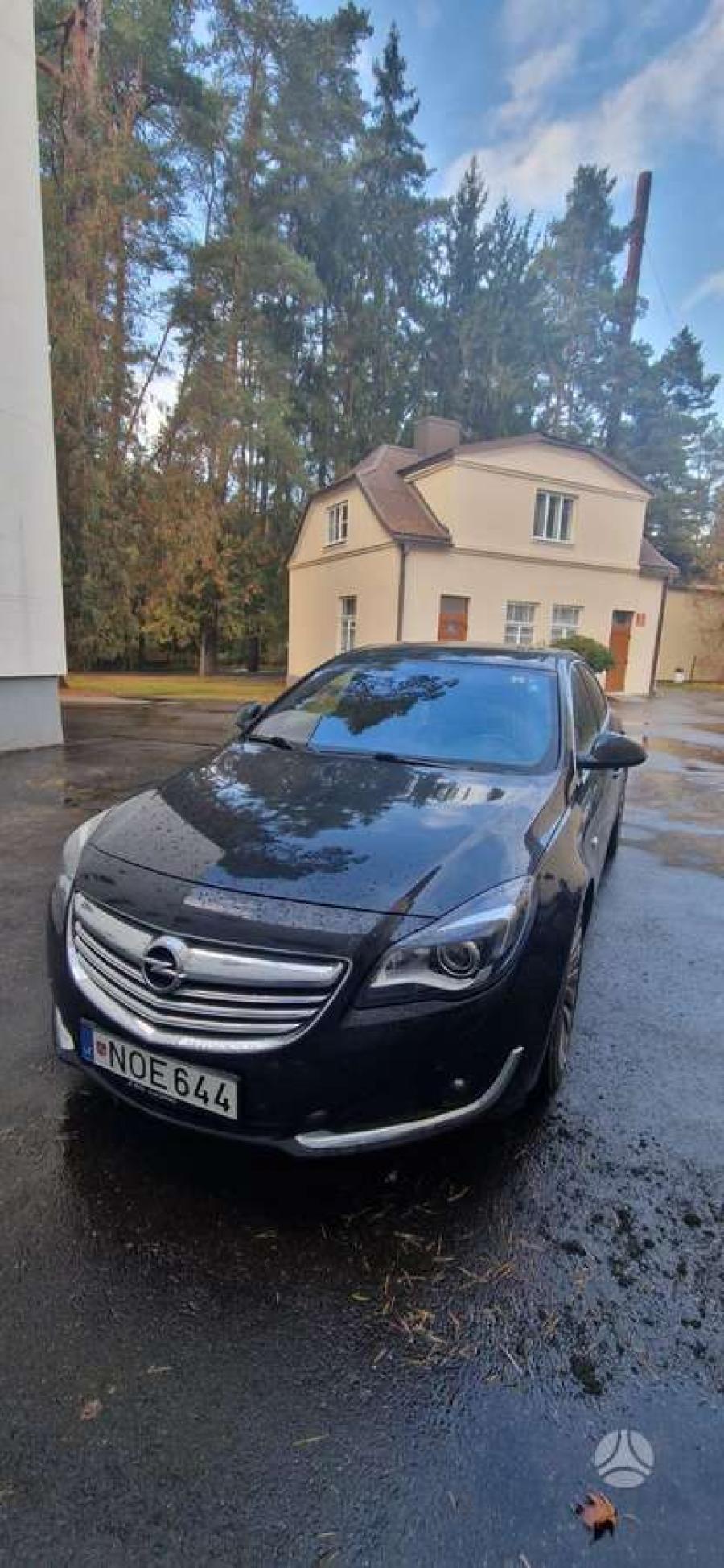 Black Opel Insignia 2015 in Kaunas, with an engine capacity of 1.96 L and mileage of 295 thousand km for 6500 €, photo 2 on AUTOMOTO.COM.LV