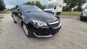 Black Opel Insignia 2015 in Marijampole, with an engine capacity of 2.00 L and mileage of 240 thousand km for 4600 €, photo 3 on AUTOMOTO.COM.LV