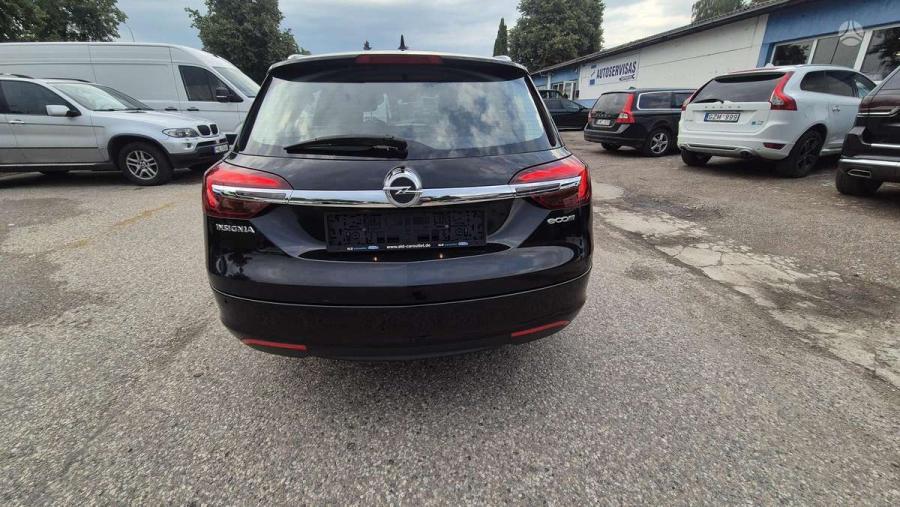 Black Opel Insignia 2015 in Marijampole, with an engine capacity of 2.00 L and mileage of 240 thousand km for 4600 €, photo 5 on AUTOMOTO.COM.LV