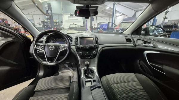 Melns Opel Insignia 2015 Marijampole, ar dzinēja tilpumu 2.00 L un nobraukumu 240 tūkst. km par 4600 €, foto 6 vietnē AUTOMOTO.COM.LV