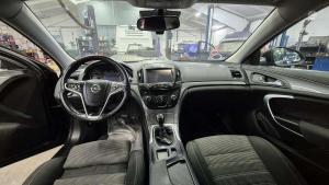 Black Opel Insignia 2015 in Marijampole, with an engine capacity of 2.00 L and mileage of 240 thousand km for 4600 €, photo 7 on AUTOMOTO.COM.LV