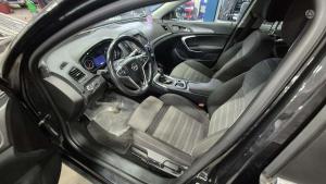 Black Opel Insignia 2015 in Marijampole, with an engine capacity of 2.00 L and mileage of 240 thousand km for 4600 €, photo 8 on AUTOMOTO.COM.LV