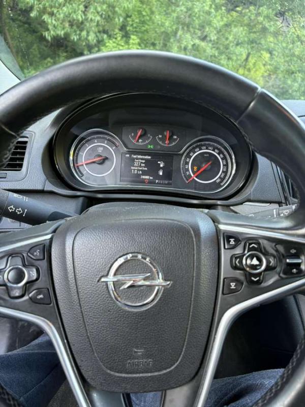 Melns Opel Insignia 2015 Viļņa, ar dzinēja tilpumu 1.96 L un nobraukumu 247 tūkst. km par 4050 €, foto 7 vietnē AUTOMOTO.COM.LV