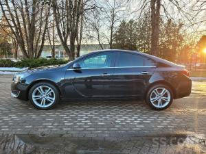 Black Opel Insignia 2016 in Ogre, with an engine capacity of 1.60 L and mileage of 221 thousand km for 6190 €, photo 4 on AUTOMOTO.COM.LV