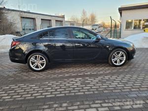 Black Opel Insignia 2016 in Ogre, with an engine capacity of 1.60 L and mileage of 221 thousand km for 6190 €, photo 8 on AUTOMOTO.COM.LV