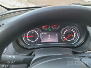 Black Opel Insignia 2016 in Ogre, with an engine capacity of 1.60 L and mileage of 221 thousand km for 6190 €, photo 12 on AUTOMOTO.COM.LV