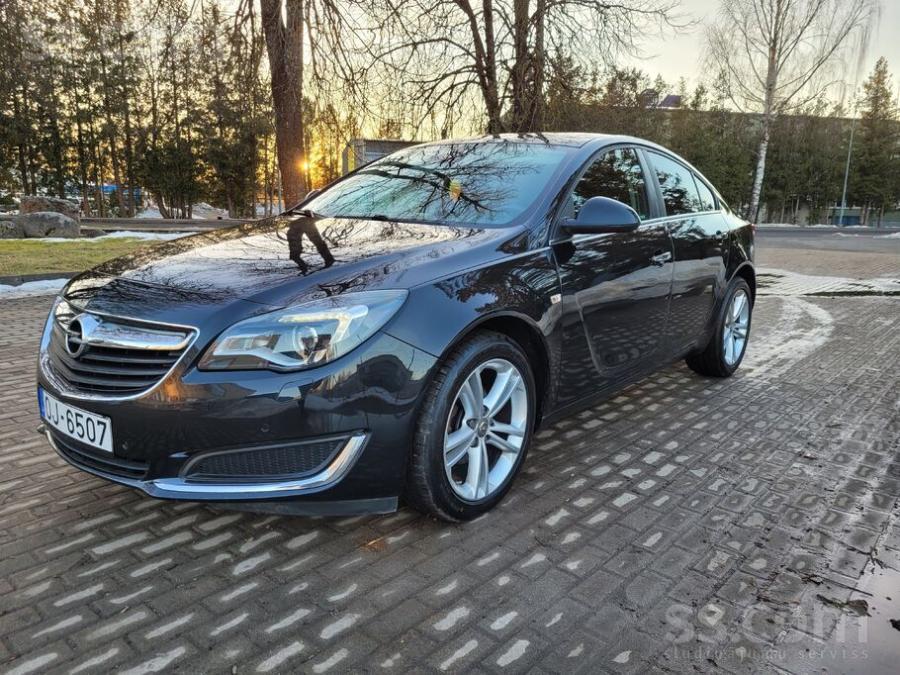 Black Opel Insignia 2016 in Ogre, with an engine capacity of 1.60 L and mileage of 221 thousand km for 6190 €, photo 18 on AUTOMOTO.COM.LV