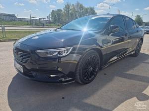 Black Opel Insignia 2017 in Kretinga, with an engine capacity of 2.00 L and mileage of 203 thousand km for 12499 €, photo 4 on AUTOMOTO.COM.LV