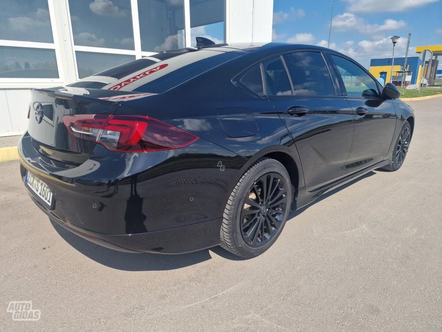 Black Opel Insignia 2017 in Kretinga, with an engine capacity of 2.00 L and mileage of 203 thousand km for 12499 €, photo 8 on AUTOMOTO.COM.LV