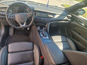 Black Opel Insignia 2017 in Kretinga, with an engine capacity of 2.00 L and mileage of 203 thousand km for 12499 €, photo 11 on AUTOMOTO.COM.LV