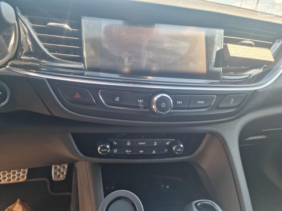 Black Opel Insignia 2017 in Kretinga, with an engine capacity of 2.00 L and mileage of 203 thousand km for 12499 €, photo 15 on AUTOMOTO.COM.LV