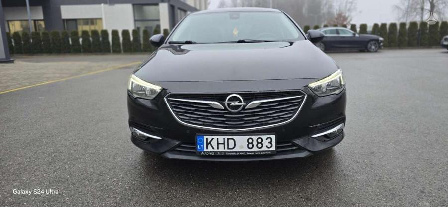Black Opel Insignia 2018 in Kaunas, with an engine capacity of 1.50 L and mileage of 180 thousand km for 12600 €, photo 2 on AUTOMOTO.COM.LV