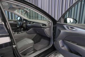 Black Opel Insignia 2018 in Marijampole, with an engine capacity of 1.60 L and mileage of 106 thousand km for 10950 €, photo 31 on AUTOMOTO.COM.LV