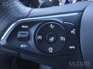 Black Opel Insignia 2020 in Jurmala, with an engine capacity of 2.00 L and mileage of 159 thousand km for 15500 €, photo 12 on AUTOMOTO.COM.LV