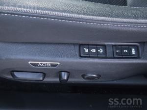 Black Opel Insignia 2020 in Jurmala, with an engine capacity of 2.00 L and mileage of 159 thousand km for 15500 €, photo 17 on AUTOMOTO.COM.LV