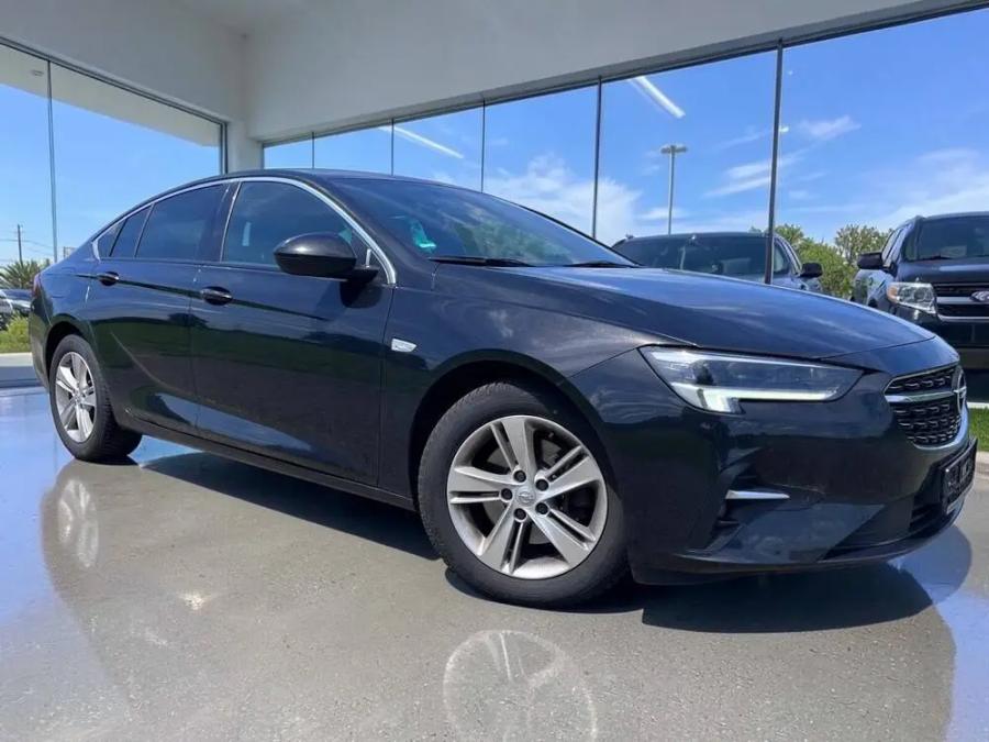 Melns Opel Insignia 2020 Jūrmala, ar dzinēja tilpumu 2.00 L un nobraukumu 141 tūkst. km par 13450 €, foto 1 vietnē AUTOMOTO.COM.LV