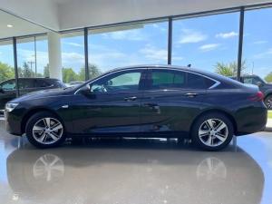 Melns Opel Insignia 2020 Jūrmala, ar dzinēja tilpumu 2.00 L un nobraukumu 141 tūkst. km par 13450 €, foto 4 vietnē AUTOMOTO.COM.LV