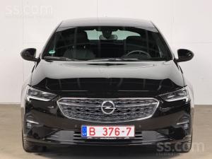 Black Opel Insignia 2020 in Jurmala, with an engine capacity of 2.00 L and mileage of 141 thousand km for 13850 €, photo 5 on AUTOMOTO.COM.LV