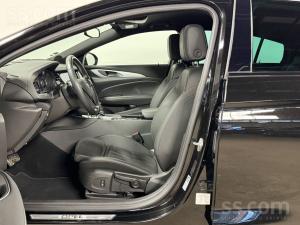 Black Opel Insignia 2020 in Jurmala, with an engine capacity of 2.00 L and mileage of 141 thousand km for 13850 €, photo 16 on AUTOMOTO.COM.LV