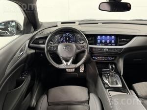 Black Opel Insignia 2020 in Jurmala, with an engine capacity of 2.00 L and mileage of 141 thousand km for 13850 €, photo 23 on AUTOMOTO.COM.LV