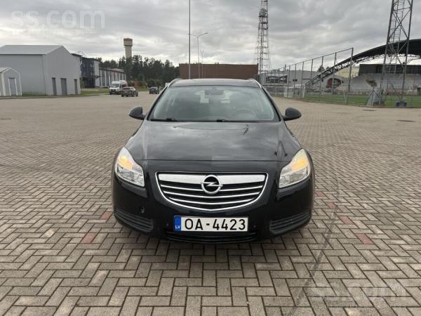Melns Opel Insignia 2009 Valmiera, ar dzinēja tilpumu 2.00 L un nobraukumu 352 tūkst. km par 2600 €, foto 2 vietnē AUTOMOTO.COM.LV