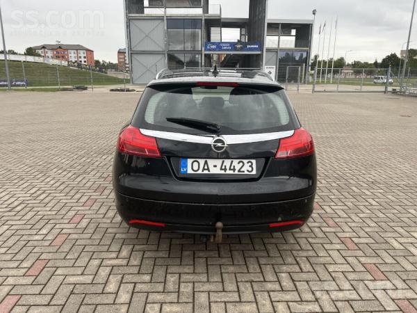 Melns Opel Insignia 2009 Valmiera, ar dzinēja tilpumu 2.00 L un nobraukumu 352 tūkst. km par 2600 €, foto 5 vietnē AUTOMOTO.COM.LV