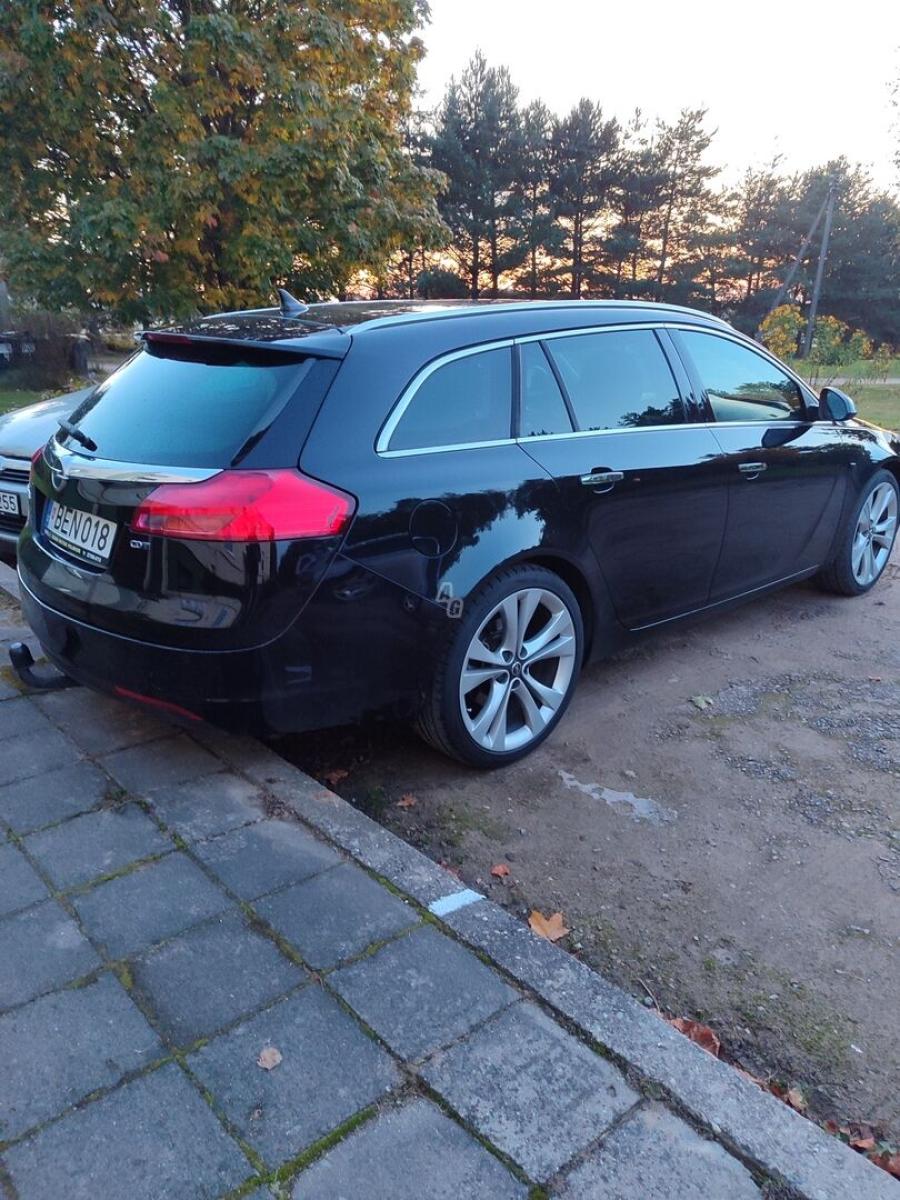 Black Opel Insignia 2009 in Pasvalys, with an engine capacity of 2.00 L and mileage of 320 thousand km for 3999 €, photo 3 on AUTOMOTO.COM.LV