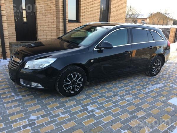 Black Opel Insignia 2009 in Riga, with an engine capacity of 1.80 L and mileage of 0 thousand km for 4500 €, photo 8 on AUTOMOTO.COM.LV