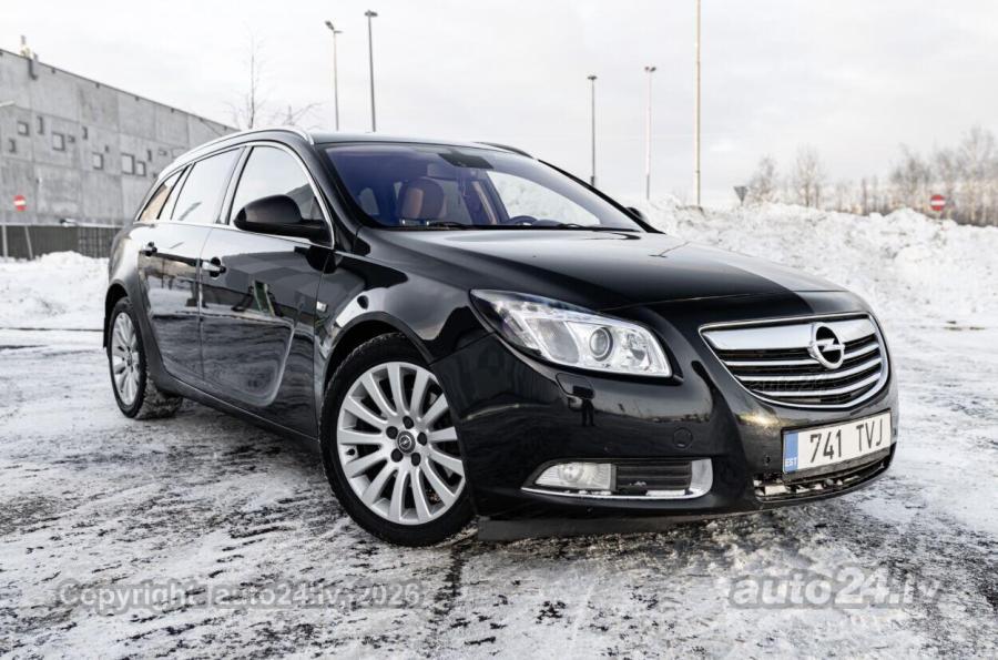 Black Opel Insignia 2009 in Tallinn, with an engine capacity of 2.00 L and mileage of 338 thousand km for 2990 €, photo 1 on AUTOMOTO.COM.LV