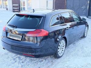 Black Opel Insignia 2009 in Kaunas, with an engine capacity of 1.96 L and mileage of 359 thousand km for 3200 €, photo 3 on AUTOMOTO.COM.LV
