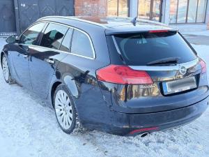 Black Opel Insignia 2009 in Kaunas, with an engine capacity of 1.96 L and mileage of 359 thousand km for 3200 €, photo 4 on AUTOMOTO.COM.LV