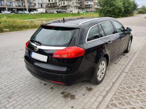 Black Opel Insignia 2009 in Vilnius, with an engine capacity of 1.80 L and mileage of 220 thousand km for 2700 €, photo 6 on AUTOMOTO.COM.LV