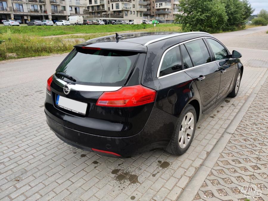 Black Opel Insignia 2009 in Vilnius, with an engine capacity of 1.80 L and mileage of 220 thousand km for 2700 €, photo 6 on AUTOMOTO.COM.LV