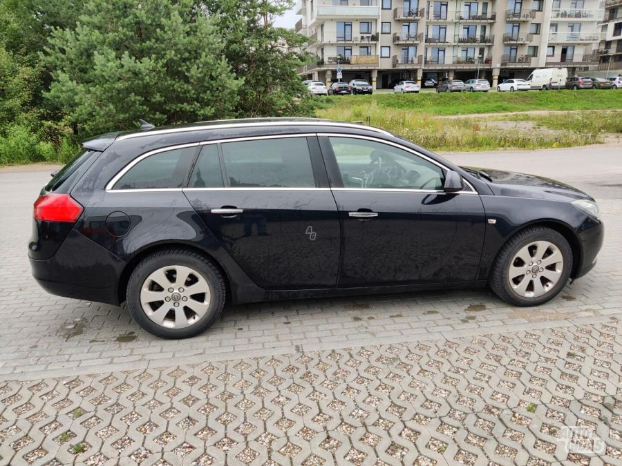 Black Opel Insignia 2009 in Vilnius, with an engine capacity of 1.80 L and mileage of 220 thousand km for 2700 €, photo 7 on AUTOMOTO.COM.LV