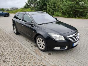 Black Opel Insignia 2009 in Vilnius, with an engine capacity of 1.80 L and mileage of 220 thousand km for 2700 €, photo 8 on AUTOMOTO.COM.LV