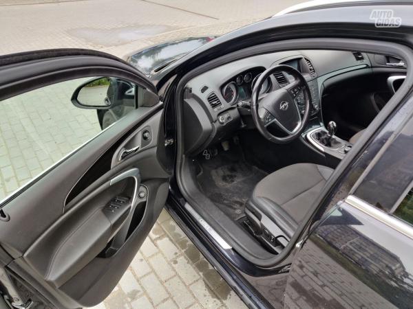 Black Opel Insignia 2009 in Vilnius, with an engine capacity of 1.80 L and mileage of 220 thousand km for 2700 €, photo 10 on AUTOMOTO.COM.LV
