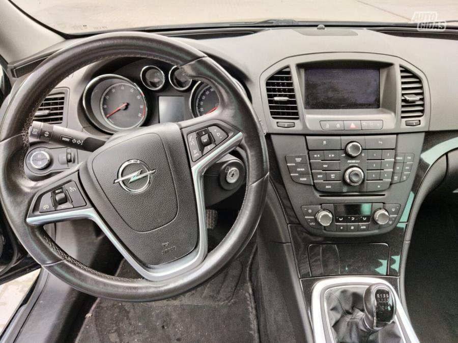 Black Opel Insignia 2009 in Vilnius, with an engine capacity of 1.80 L and mileage of 220 thousand km for 2700 €, photo 12 on AUTOMOTO.COM.LV