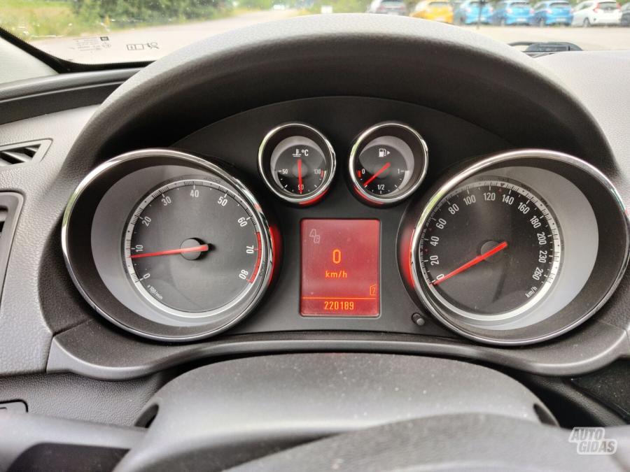 Black Opel Insignia 2009 in Vilnius, with an engine capacity of 1.80 L and mileage of 220 thousand km for 2700 €, photo 13 on AUTOMOTO.COM.LV