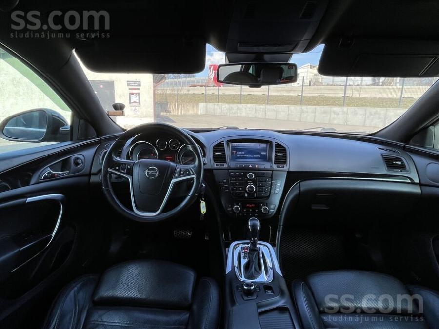 Black Opel Insignia 2009 in Riga, with an engine capacity of 2.00 L and mileage of 0 thousand km for 2490 €, photo 8 on AUTOMOTO.COM.LV