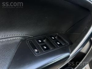 Black Opel Insignia 2009 in Riga, with an engine capacity of 2.00 L and mileage of 0 thousand km for 2490 €, photo 12 on AUTOMOTO.COM.LV