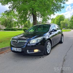 Melns Opel Insignia 2009 Rēzekne, ar dzinēja tilpumu 2.00 L un nobraukumu 0 tūkst. km par 3100 €, foto  vietnē AUTOMOTO.COM.LV