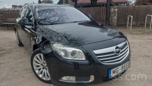 Black Opel Insignia 2009 in Riga, with an engine capacity of 2.00 L and mileage of 266 thousand km for 3950 €, photo  on AUTOMOTO.COM.LV