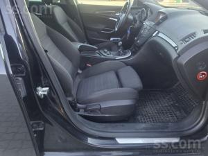 Melns Opel Insignia 2009 Talsi, ar dzinēja tilpumu 2.00 L un nobraukumu 244 tūkst. km par 3000 €, foto 10 vietnē AUTOMOTO.COM.LV