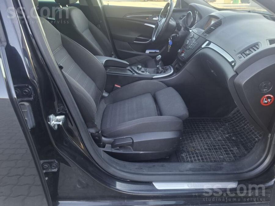 Melns Opel Insignia 2009 Talsi, ar dzinēja tilpumu 2.00 L un nobraukumu 244 tūkst. km par 3000 €, foto 10 vietnē AUTOMOTO.COM.LV