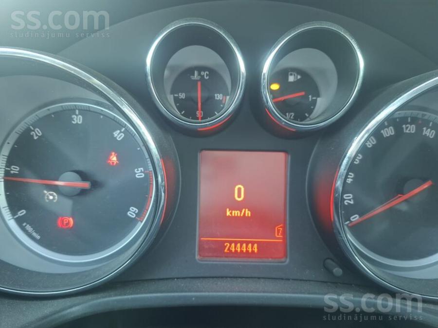 Melns Opel Insignia 2009 Talsi, ar dzinēja tilpumu 2.00 L un nobraukumu 244 tūkst. km par 3000 €, foto 14 vietnē AUTOMOTO.COM.LV
