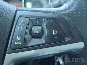 Melns Opel Insignia 2009 Talsi, ar dzinēja tilpumu 2.00 L un nobraukumu 244 tūkst. km par 3000 €, foto 25 vietnē AUTOMOTO.COM.LV
